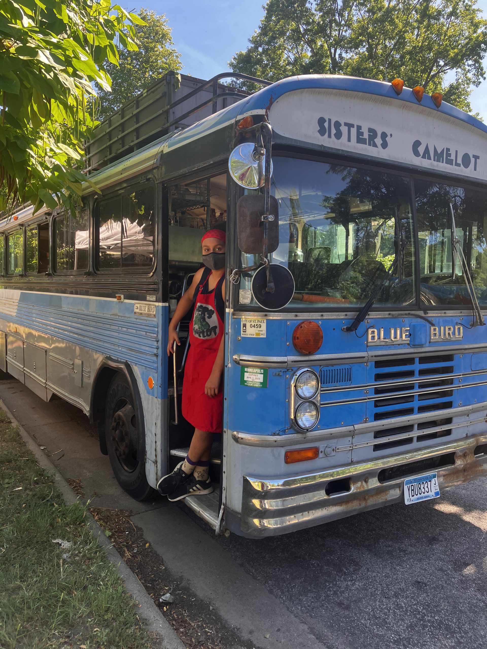 Kitchen Bus – Sisters Camelot